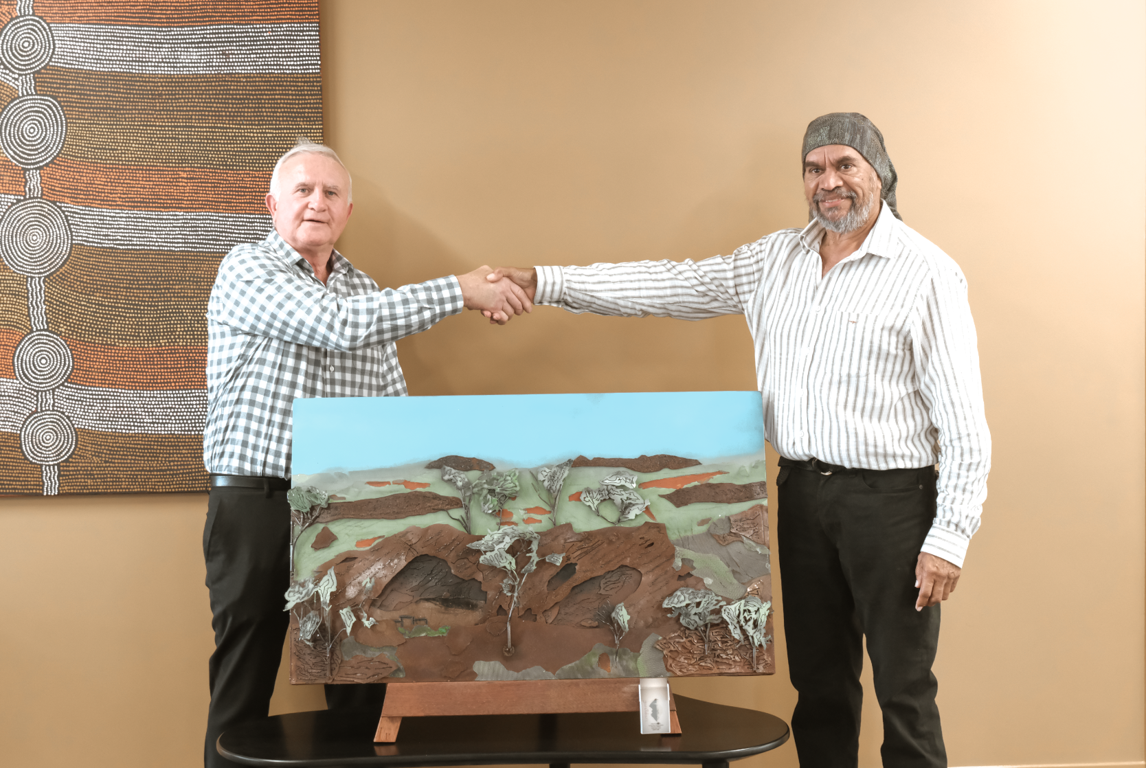 Juukan Gorge Legacy Foundation presented with artwo... | National ...