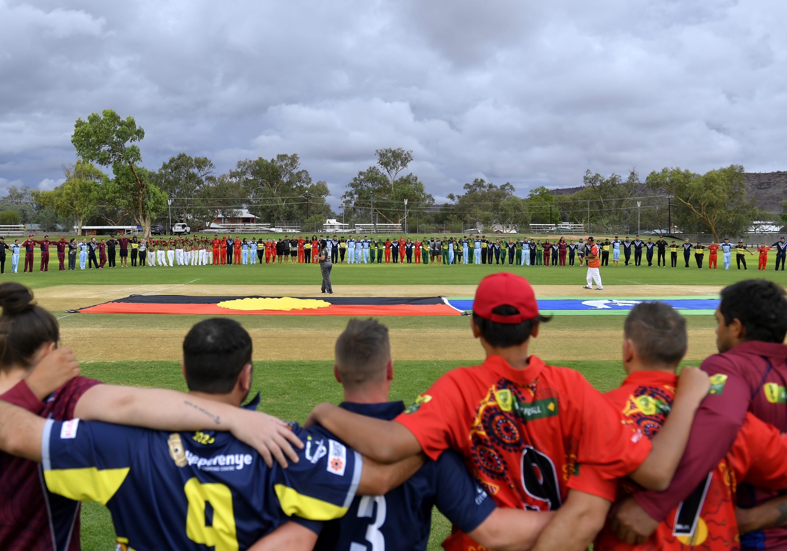 First Nations cricketers connect culture and Countr... | National ...