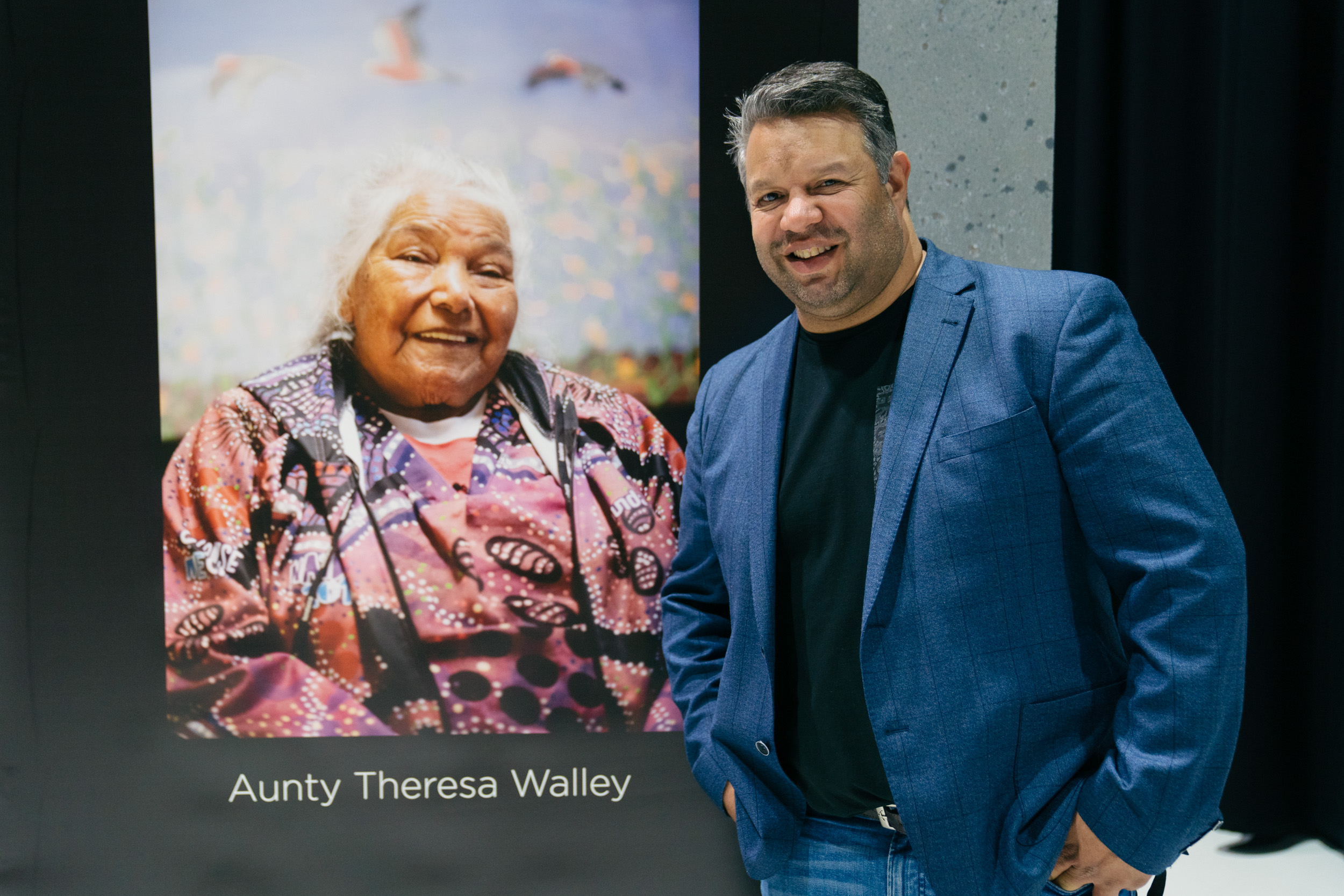Noongar man Phil Walleystack yarns with Elders in n... | National ...
