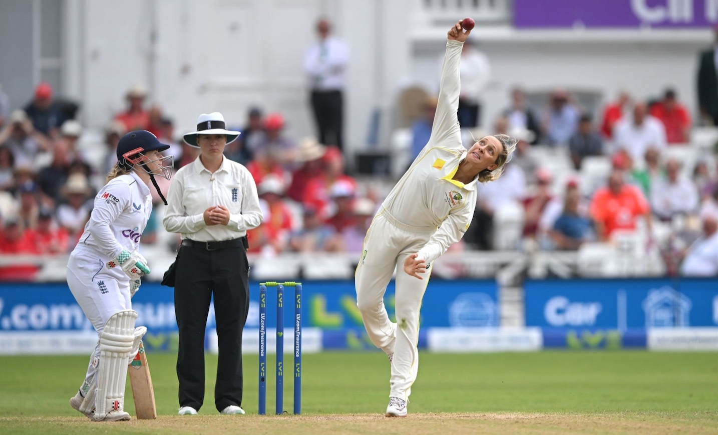 Gardner takes four as Australia push advantage | National Indigenous Times