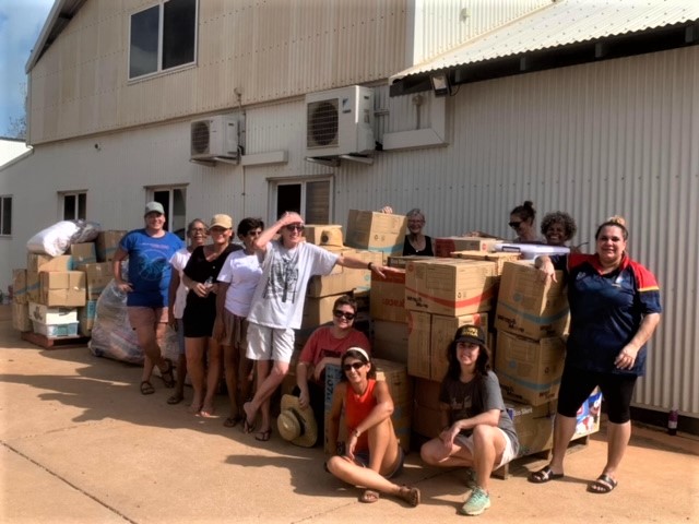Broome locals answer the call to support flood-rava... | National ...