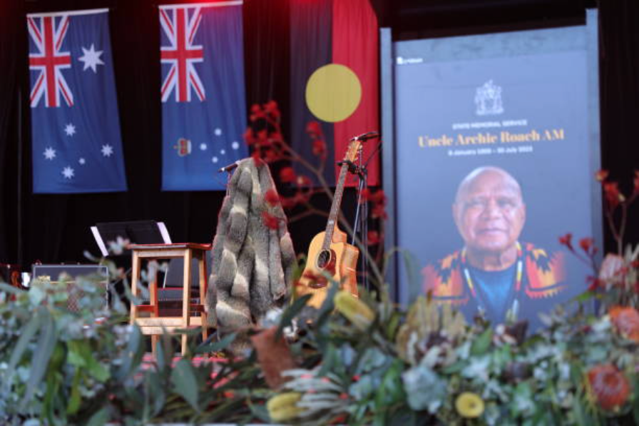 Life of Uncle Archie Roach celebrated by thousands ... | National ...