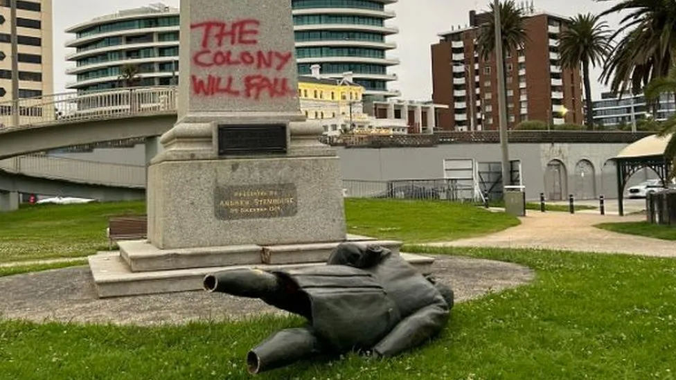 Captain Cook statue hacked, Queen Victoria memorial... | National ...