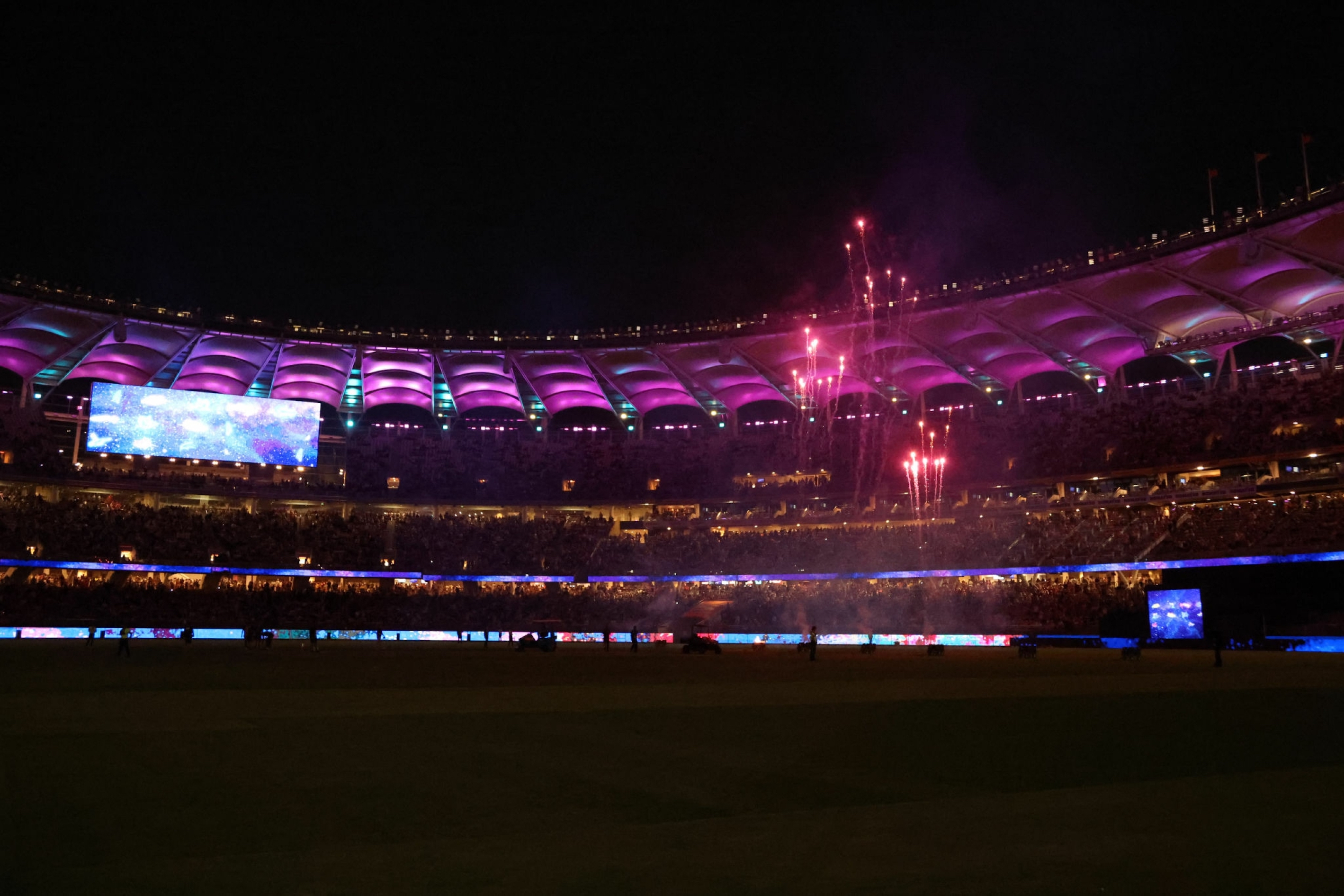 League-first Aboriginal light show transforms Optus... | National ...