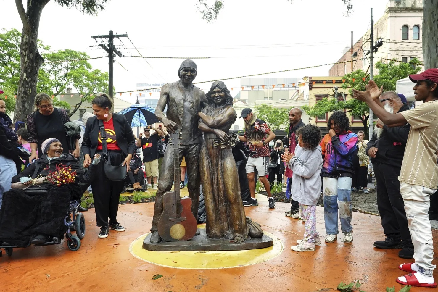 Statue of Indigenous icons Archie Roach and Ruby Hu... | National ...