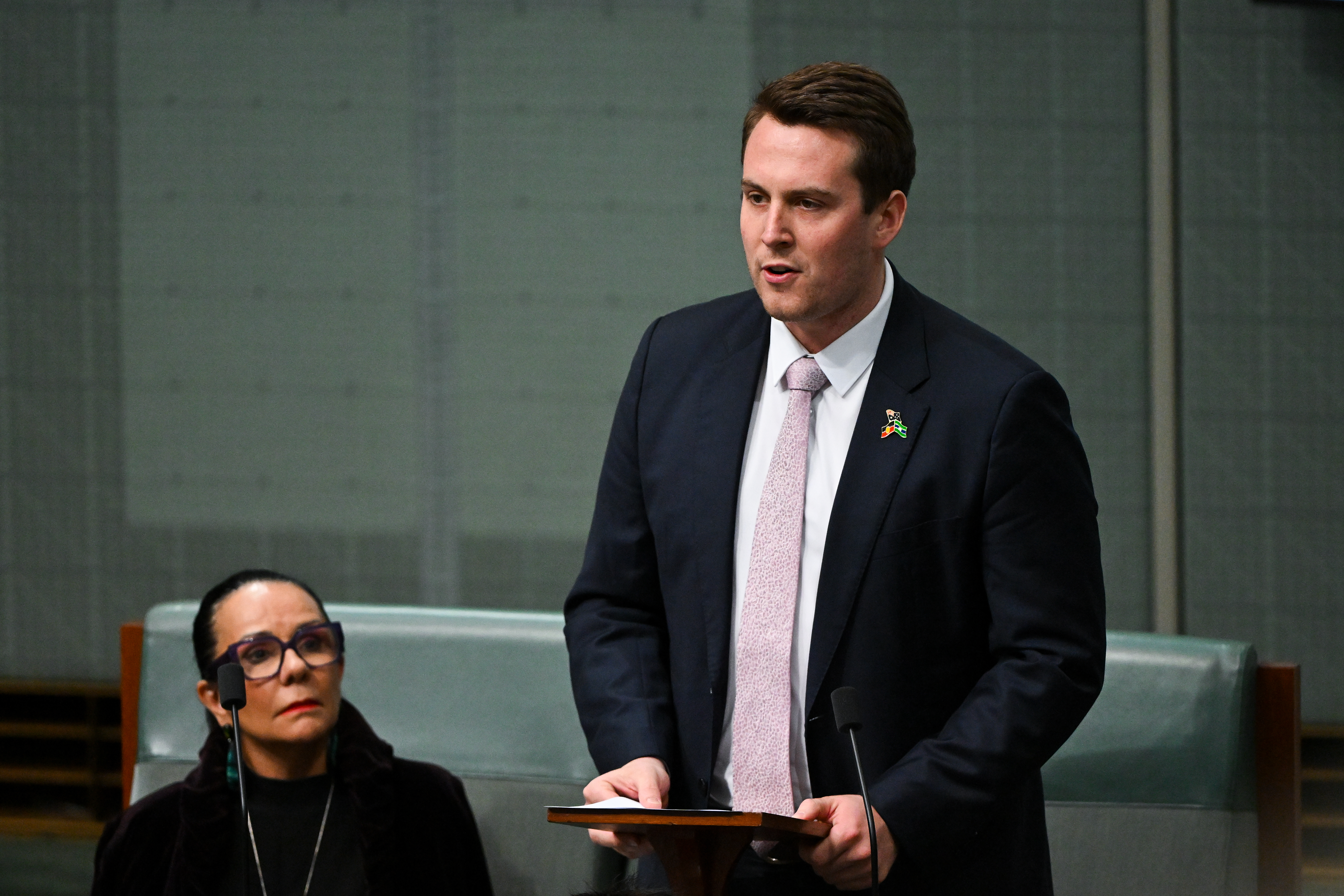 Wiradjuri MP Gordon Reid holds seat, gains swing fo... | National ...