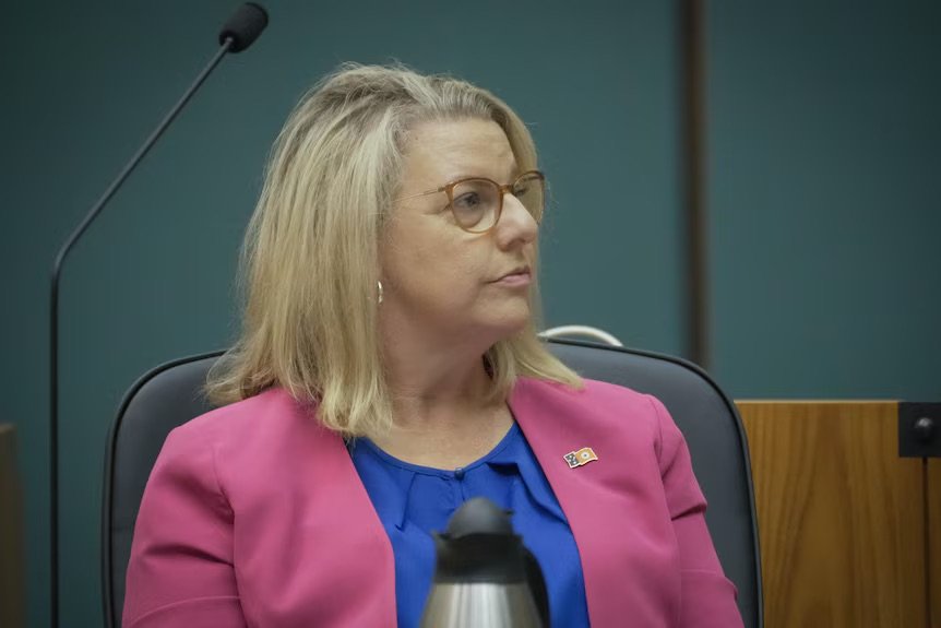 Pressure mounts on NT Attorney-General over family ... | National ...