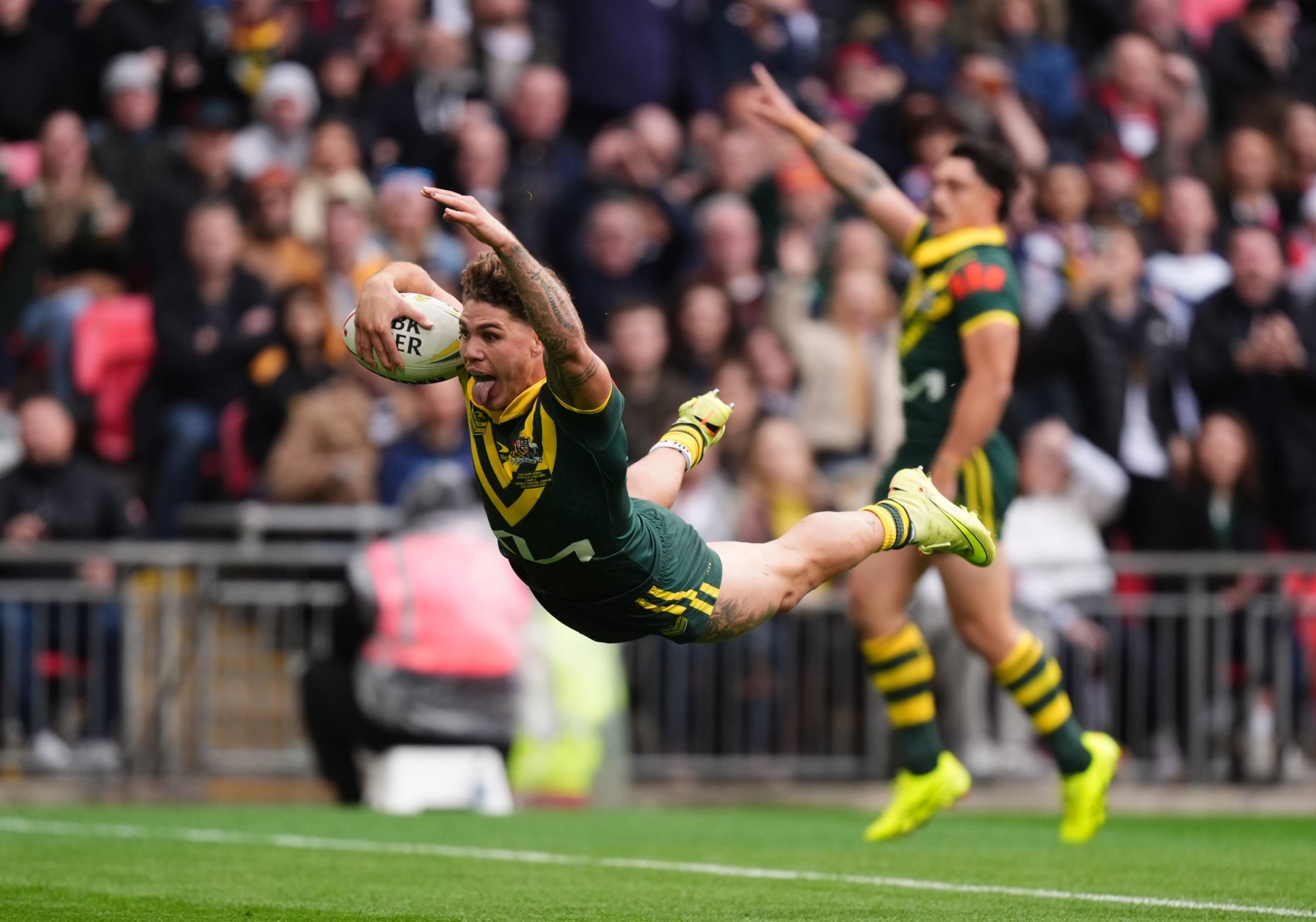 Walsh lights up Ashes return as Kangaroos maul Engl... | National ...