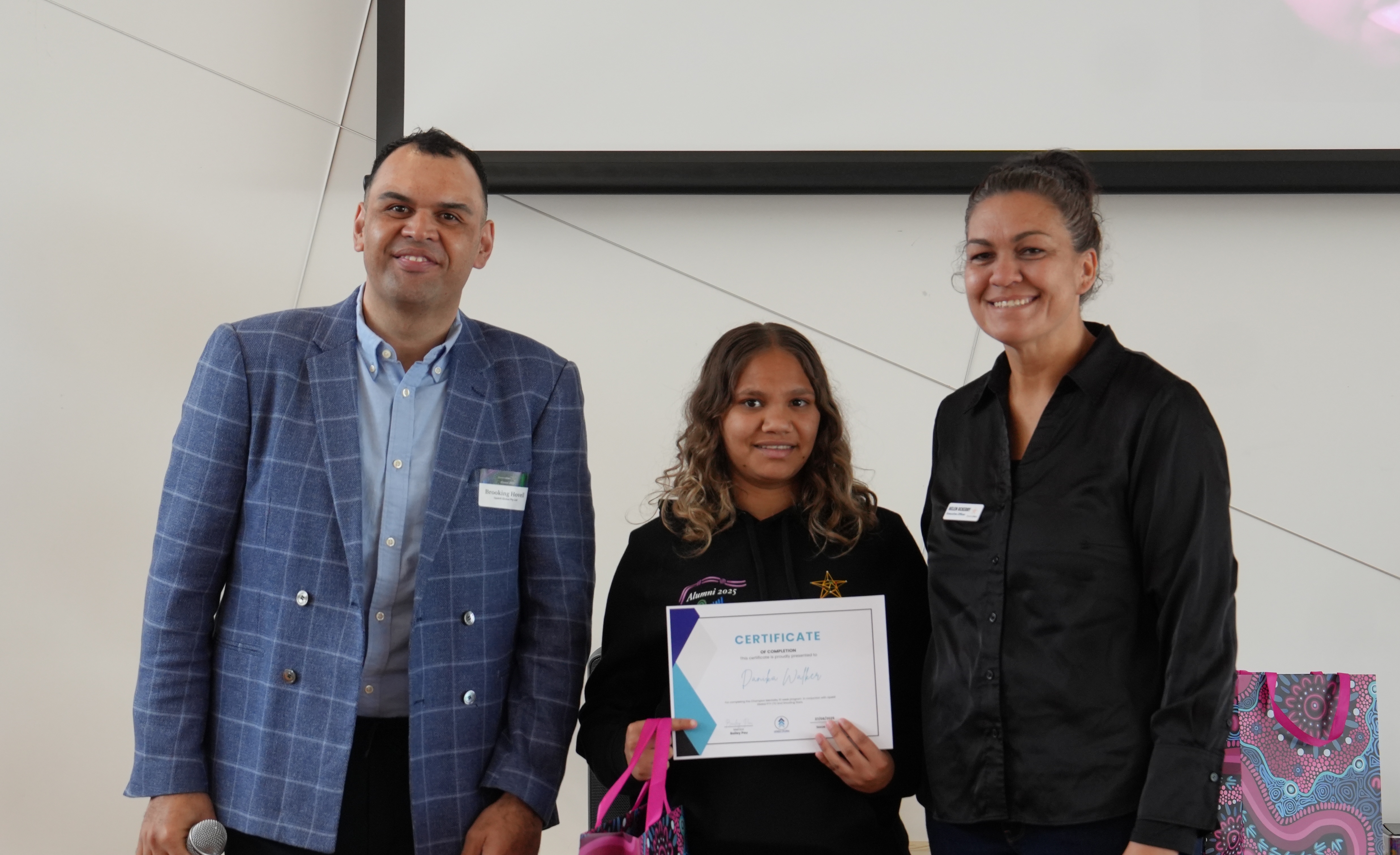 Shooting Stars empower young Aboriginal women in la... | National ...