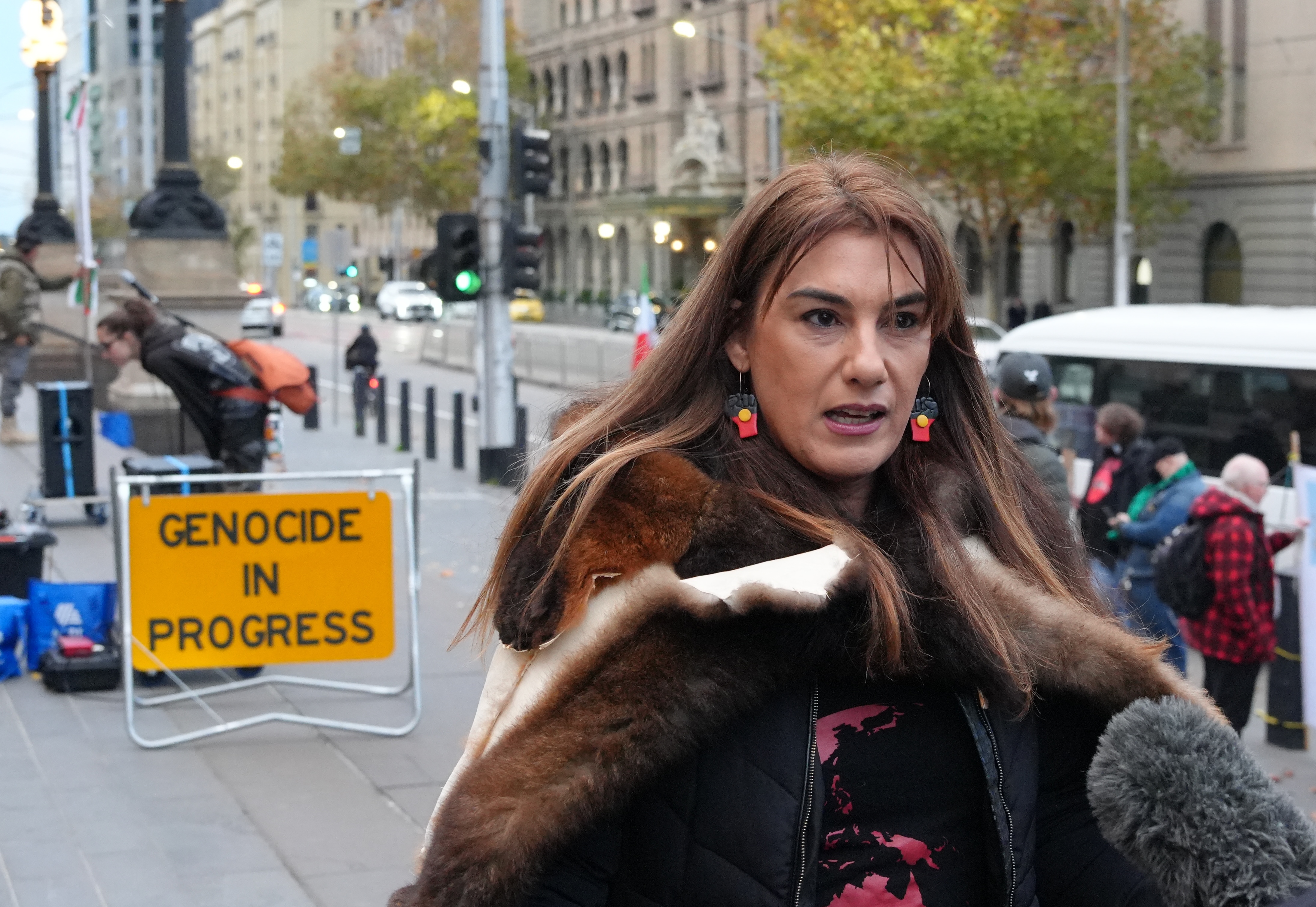 Massive crowd rallies in Naarm to call for justice ... | National ...