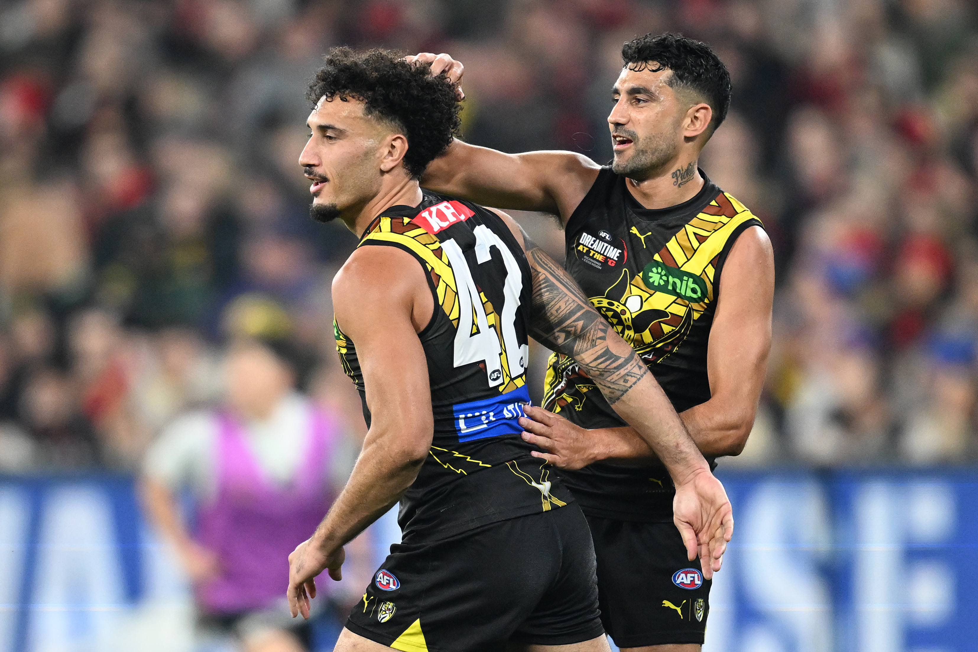 Bombers survive scare in thrilling Dreamtime at the... | National ...